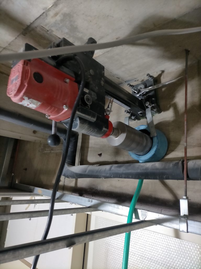 本日の施工現場ニュース｜施工現場より・・・ 東京都 / 大田区 / コアあけ / 鉄筋 / コンクリート｜非破壊検査からコア抜き工事・アンカー ...